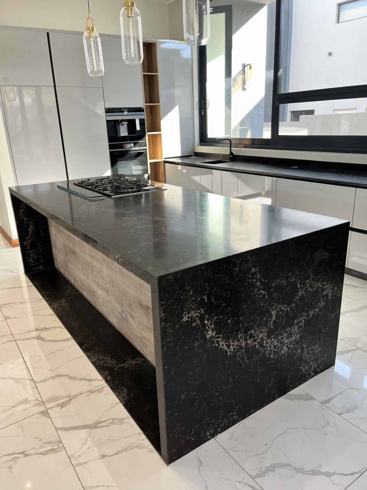 5100-vanilla-noir-caesarstone - Stone Countertops Online