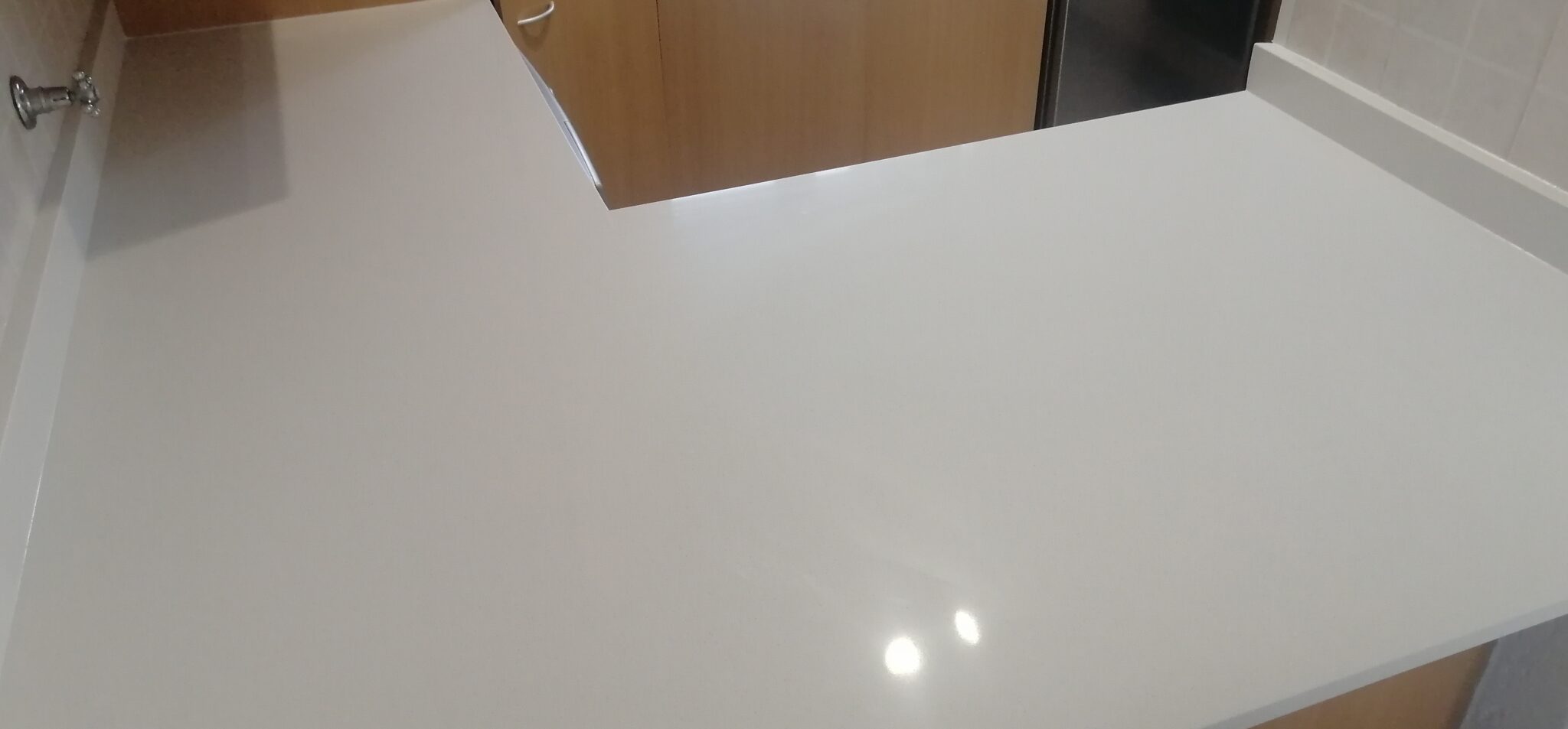 Magnolia eezi quartz – Stone Countertops Online